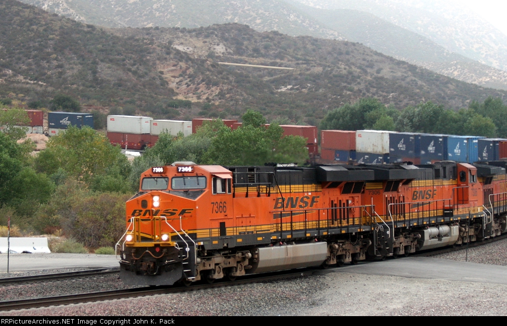 BNSF 7366